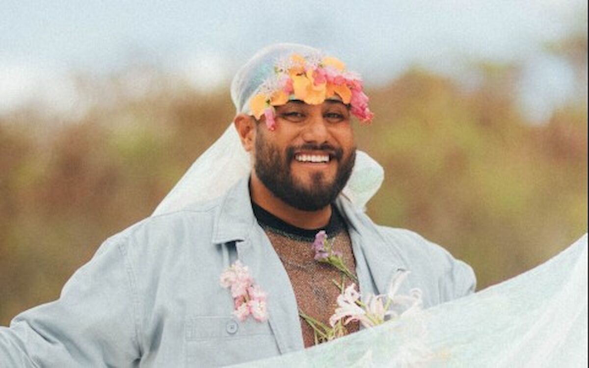 Vibraciones junto a la piscina con Izik